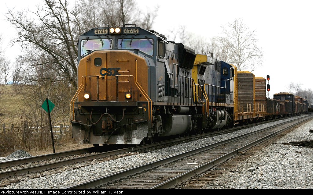 CSX L415 passes the signals at SHEN